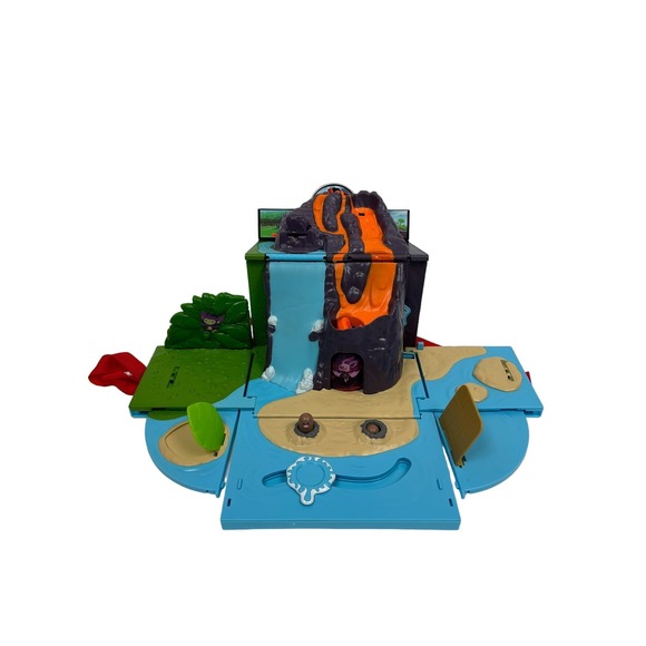 Pokemon | Toys | Pokmon Fold Up Carry Case Volcano Playset No Figures ...
